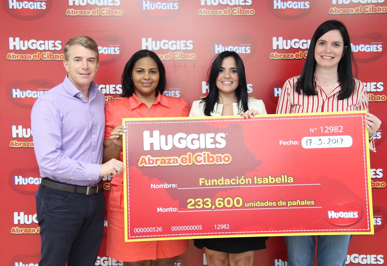 “Huggies abraza el Cibao” entregó donación a Fundación Isabella ...